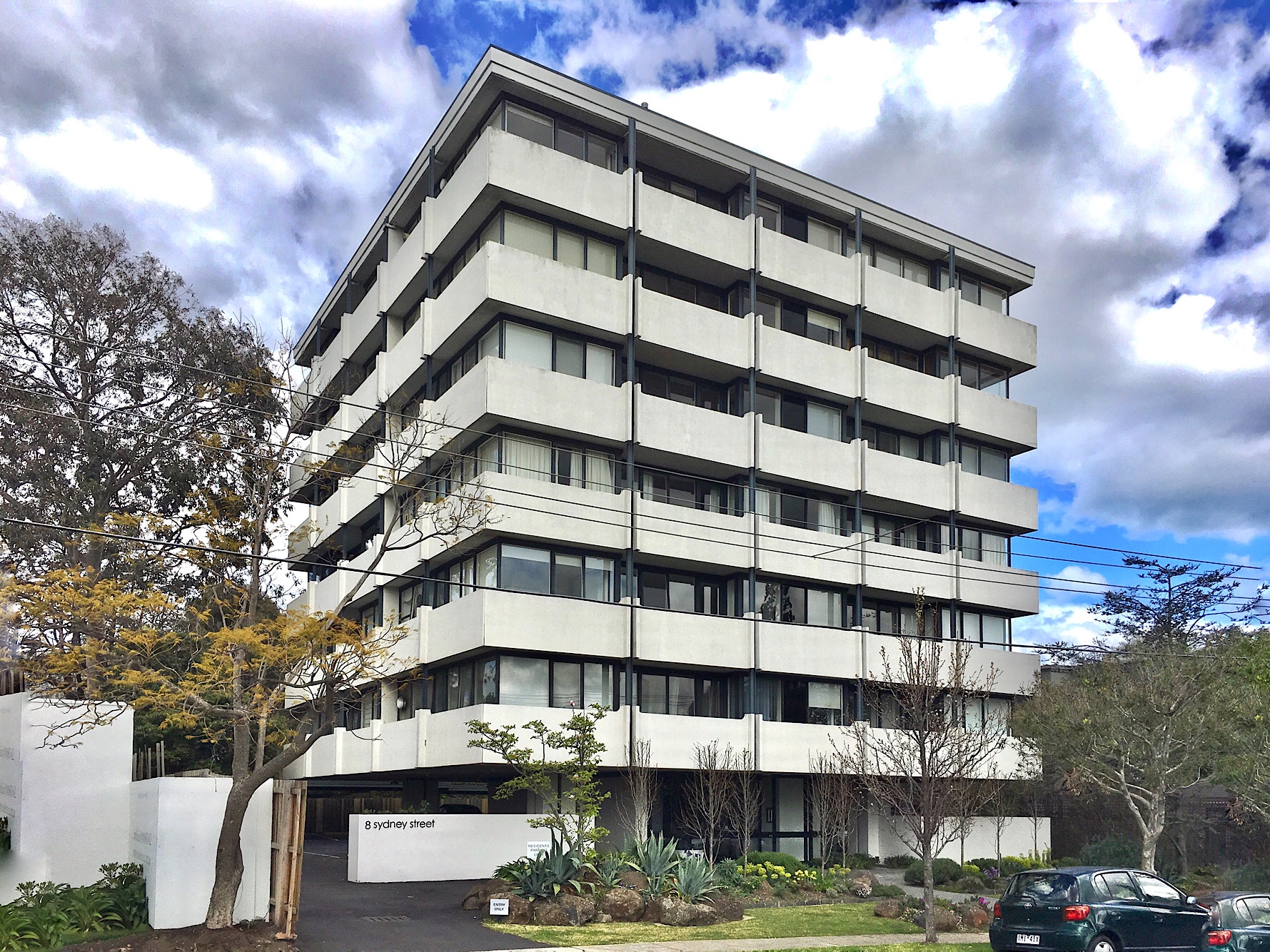 Sol Sapir repeats a design, not for the first time. – Storey of Melbourne