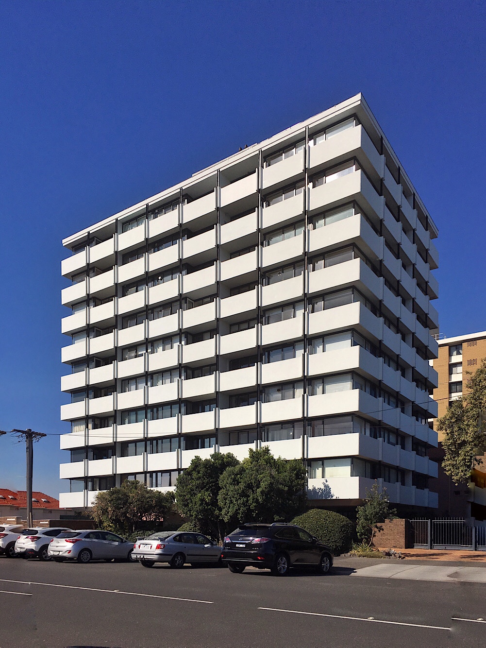 Sol Sapir repeats a design, not for the first time. – Storey of Melbourne