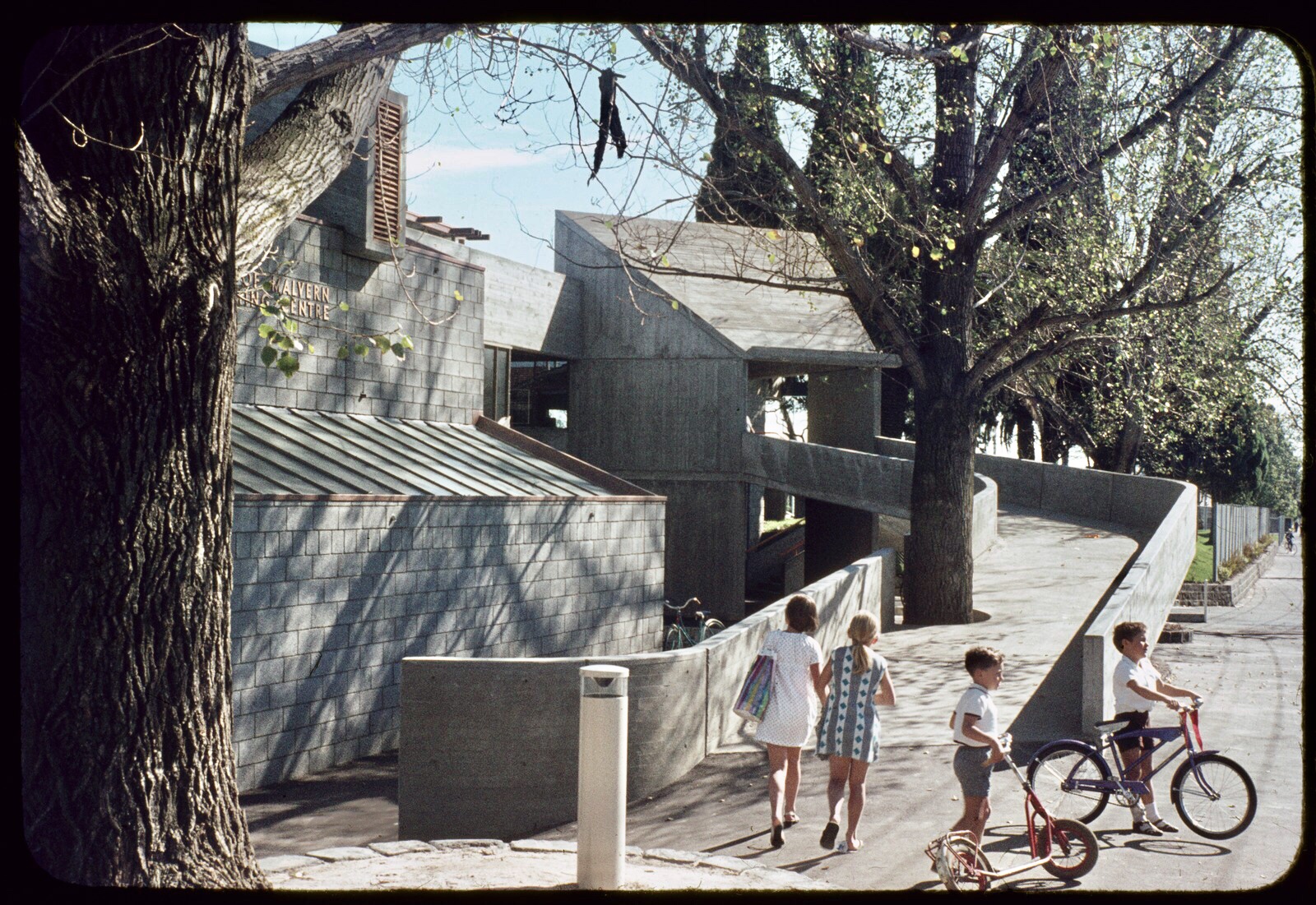Harold Holt Memorial Swimming Pool – Storey of Melbourne