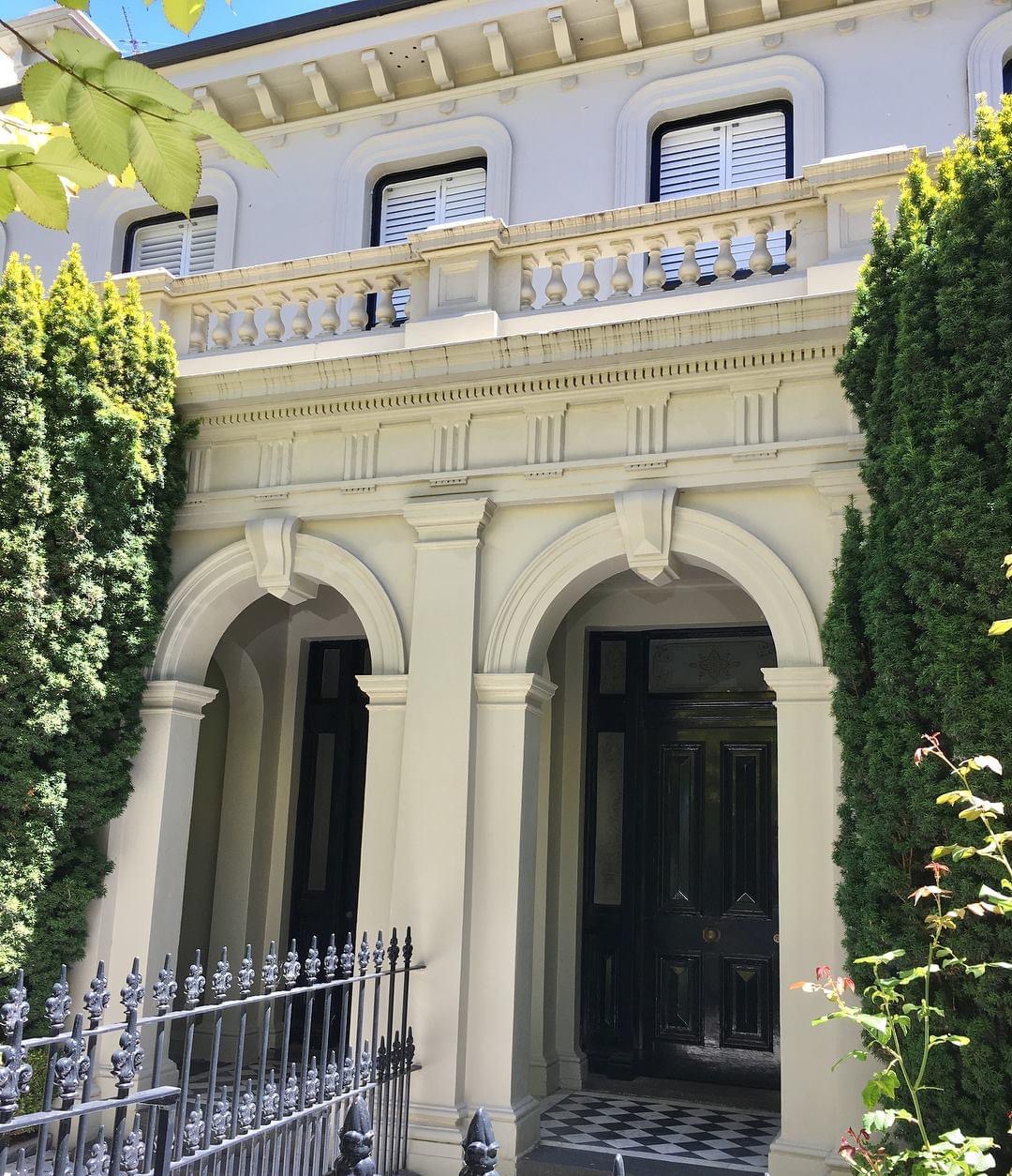 Howe Crescent South Melbourne big terraces – Storey of Melbourne