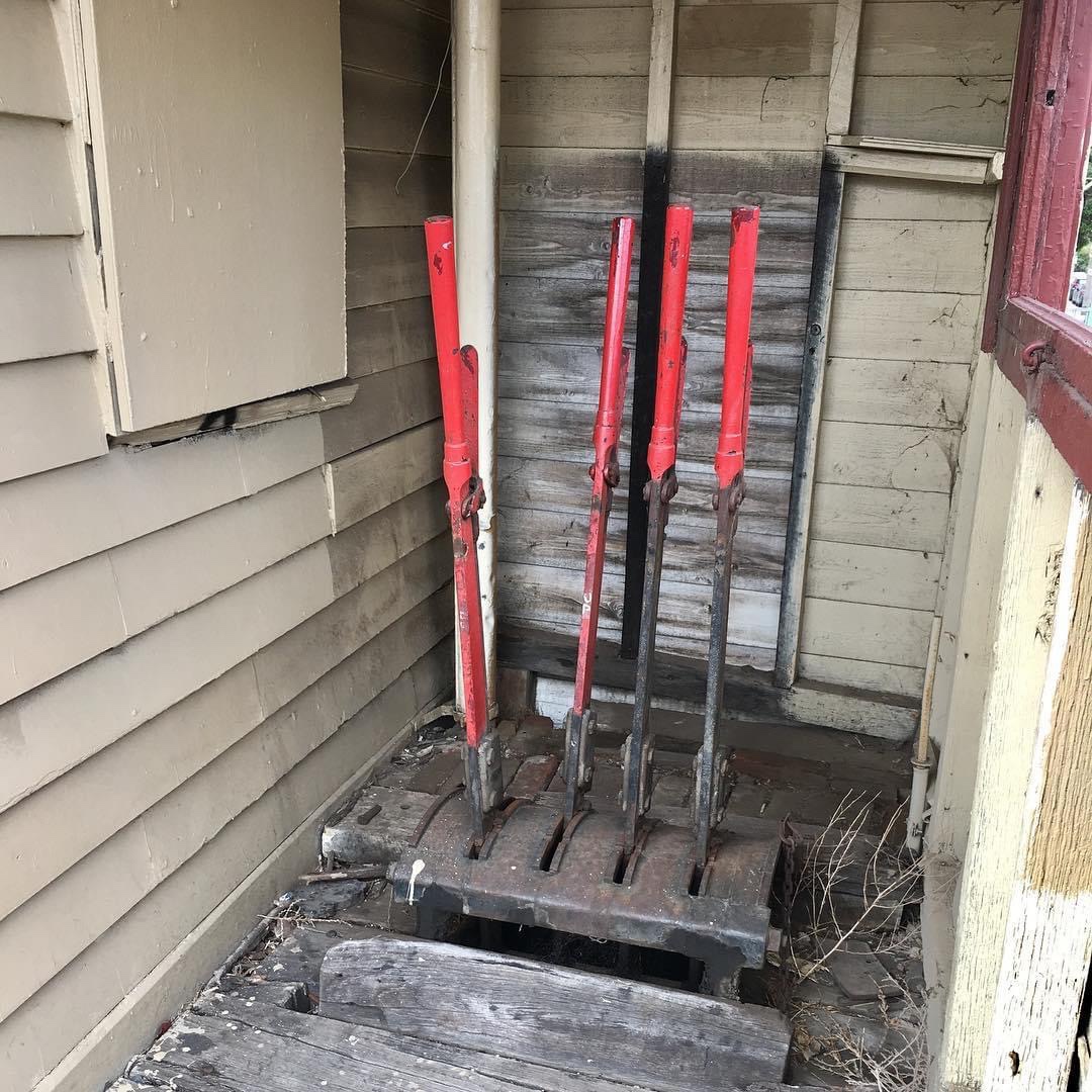 Gatekeepers had cabins…. – Storey of Melbourne