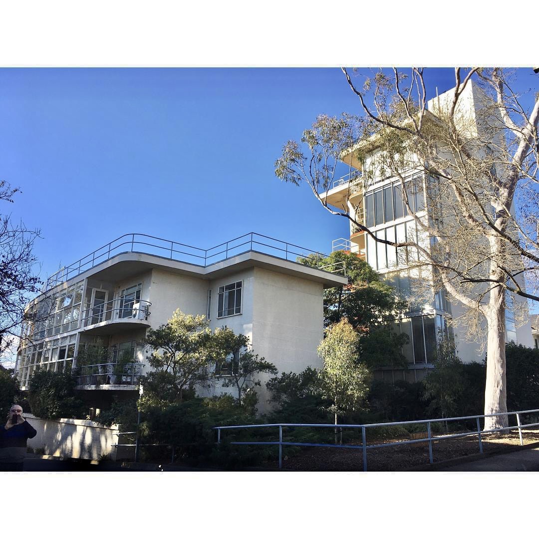 Early modern in Toorak – Caringal Flats – Storey of Melbourne