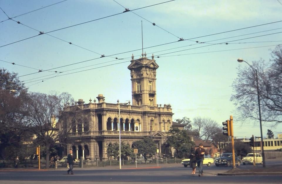 Illoura St Kilda Road, dem 1963 – Storey of Melbourne