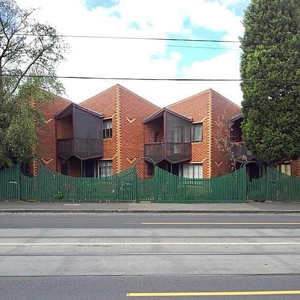 Postmodern social housing, heritage listed ! – Storey of Melbourne
