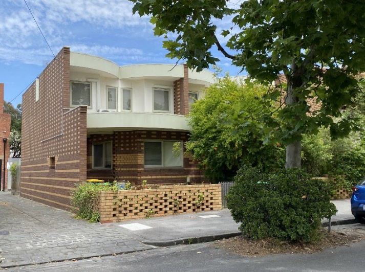 Postmodern social housing, heritage listed ! – Storey of Melbourne