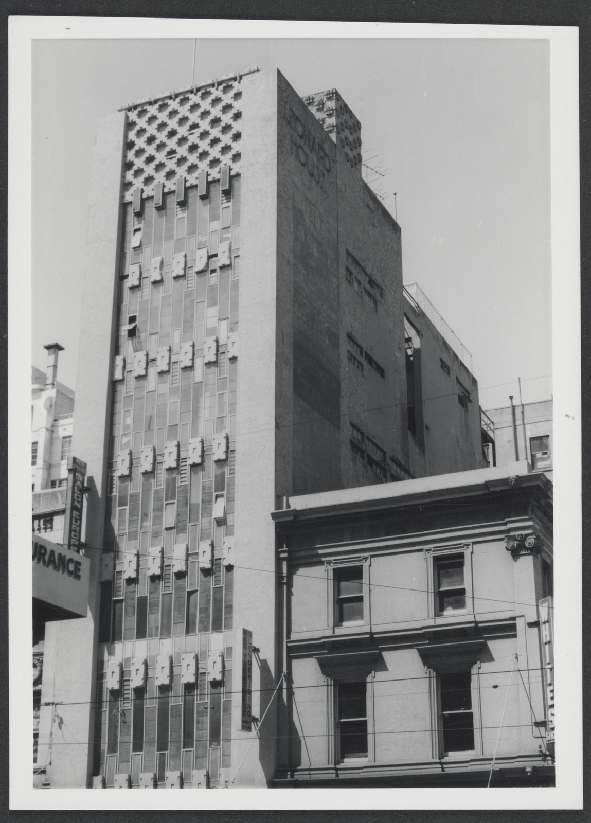 Leonard House 1924, first all-glass facade. – Storey of Melbourne