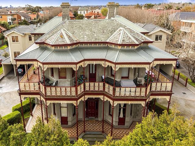 Hidden mansion Elwood – Storey of Melbourne