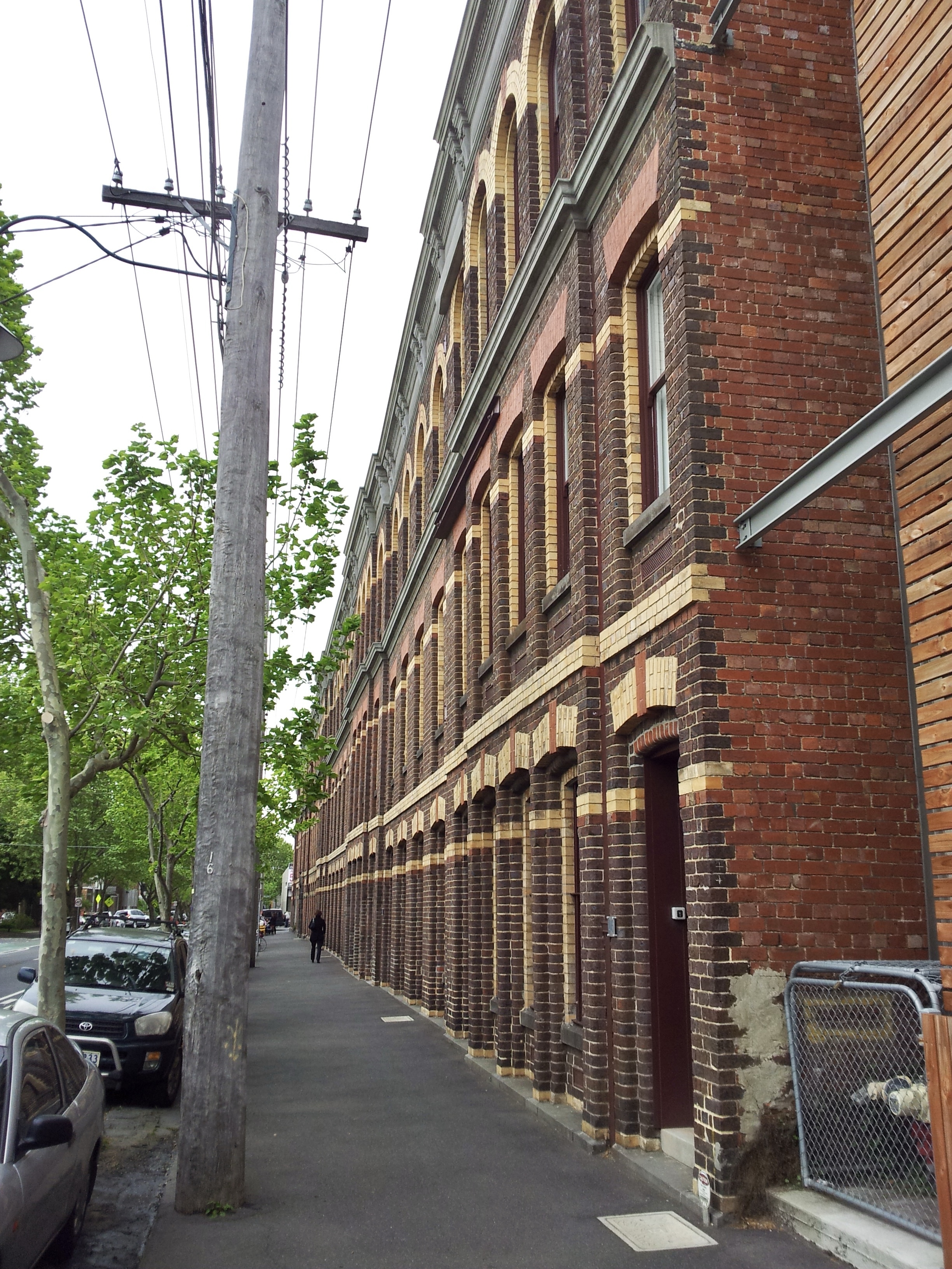 Big polychrome wall – Storey of Melbourne