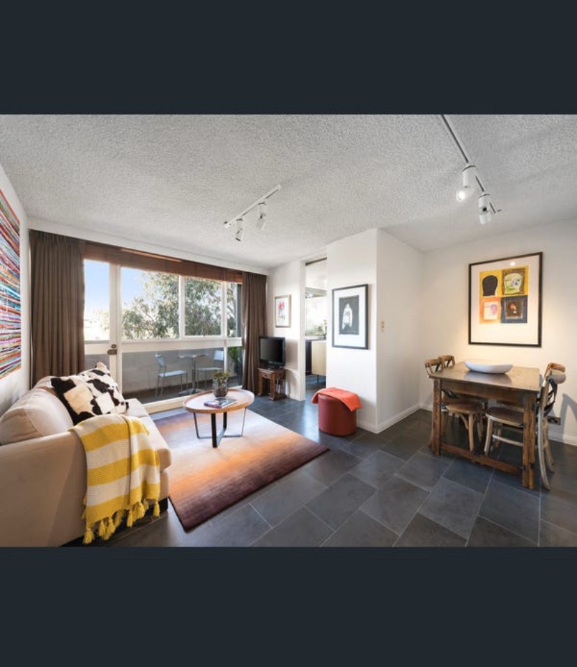 Sol Sapir repeats a design, not for the first time. – Storey of Melbourne