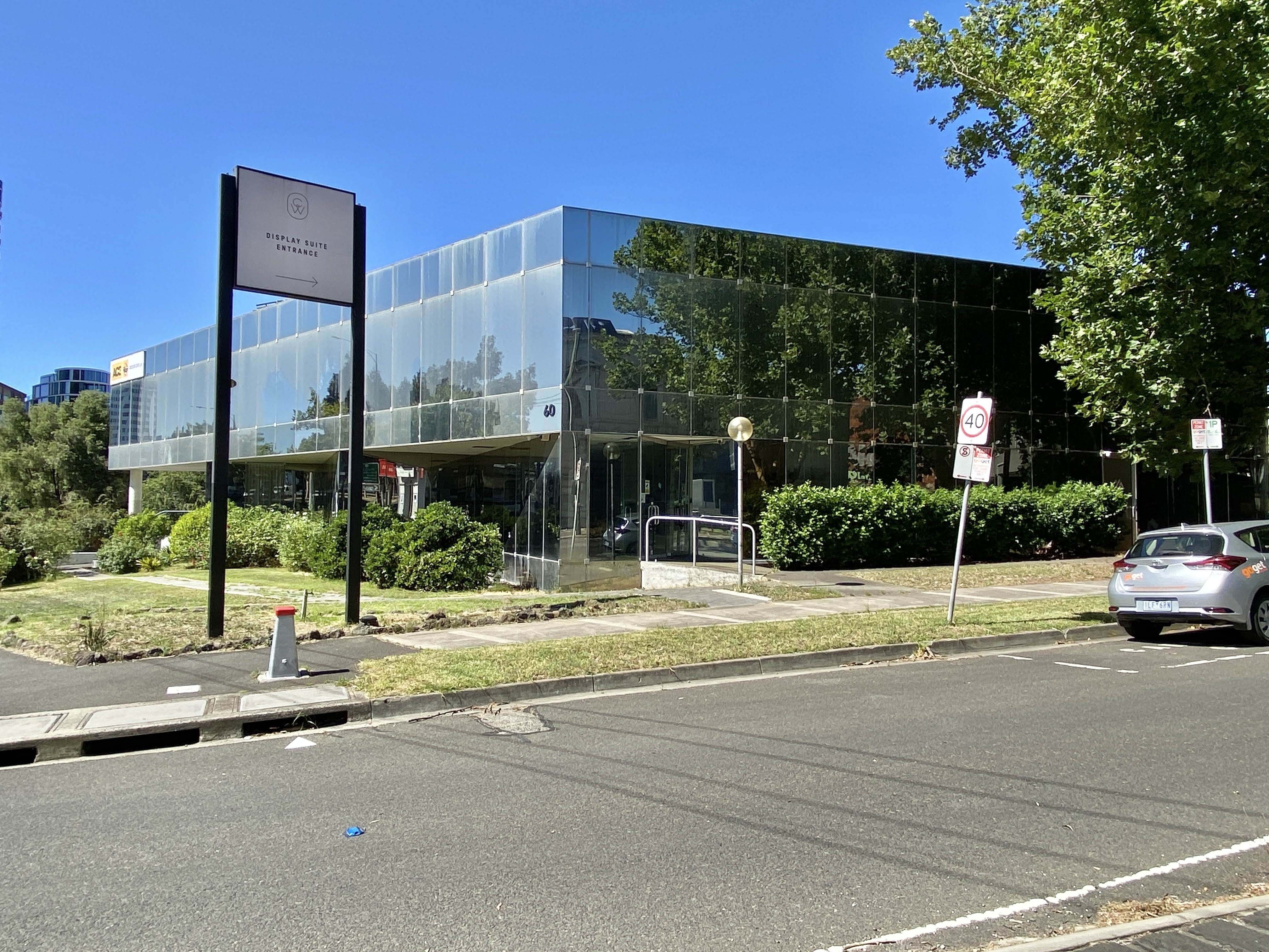 Mirror glass Pomo – Storey of Melbourne