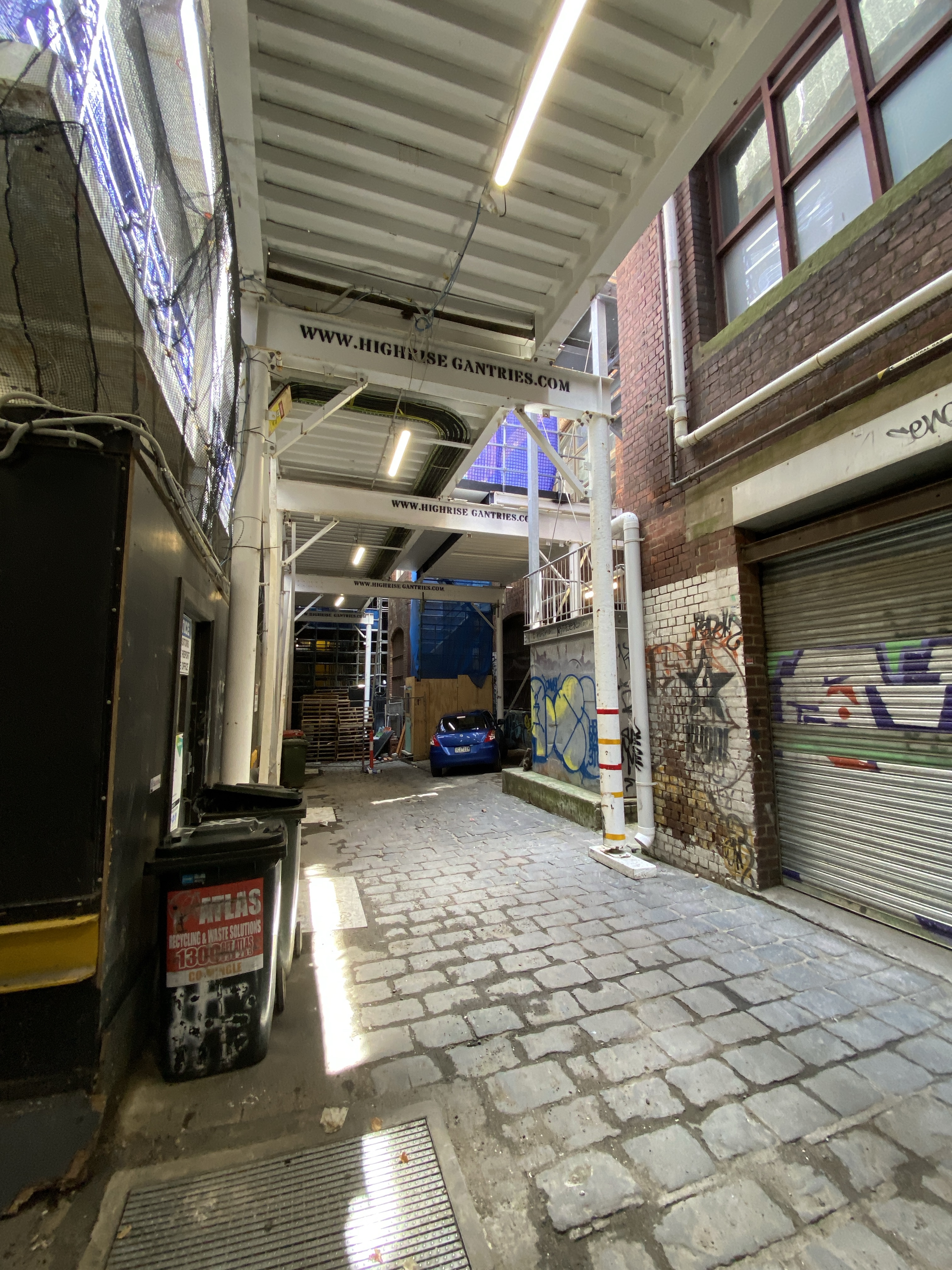 Back lane, long gone – Storey of Melbourne