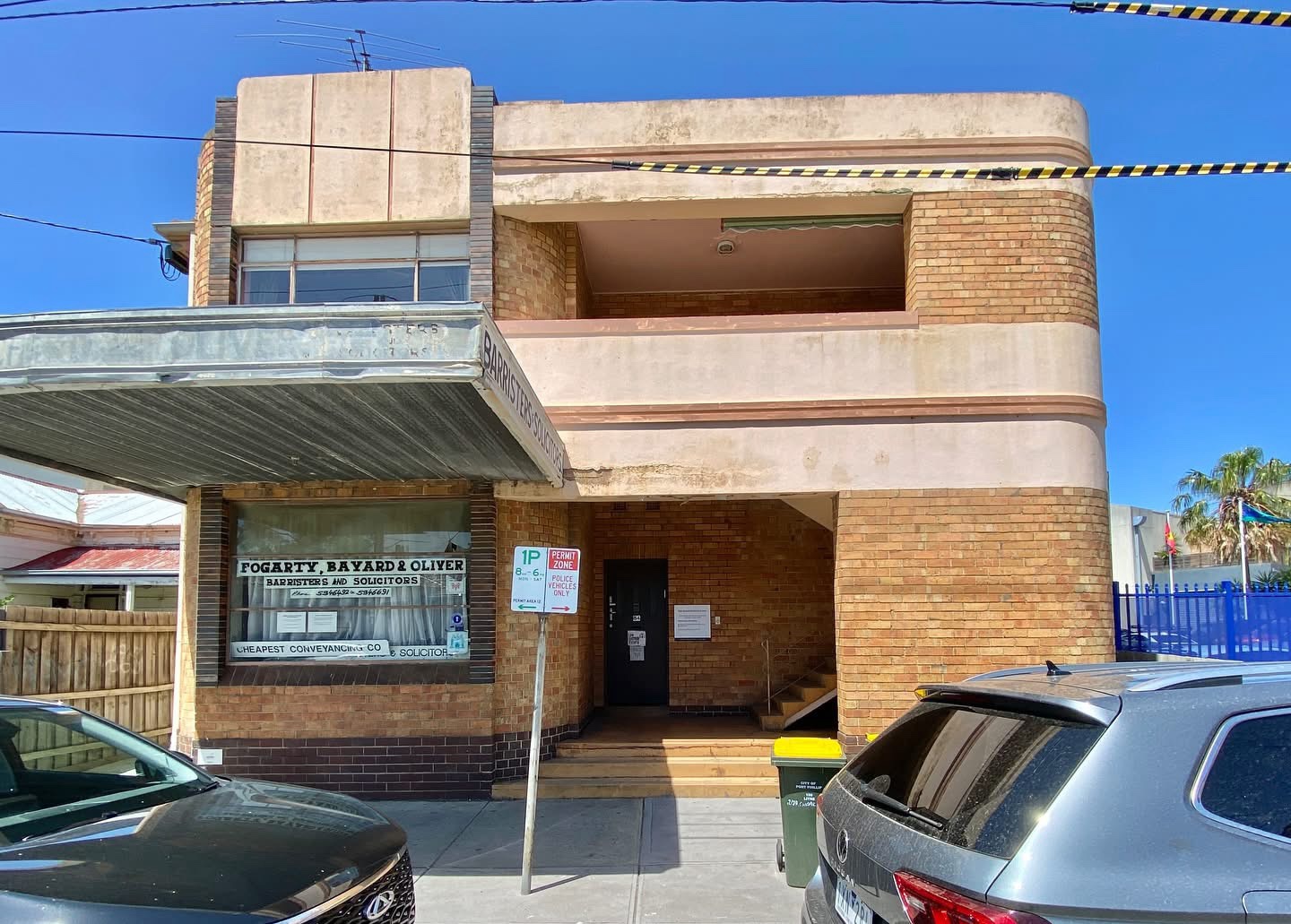 Cute Deco in Balaclava – Storey of Melbourne