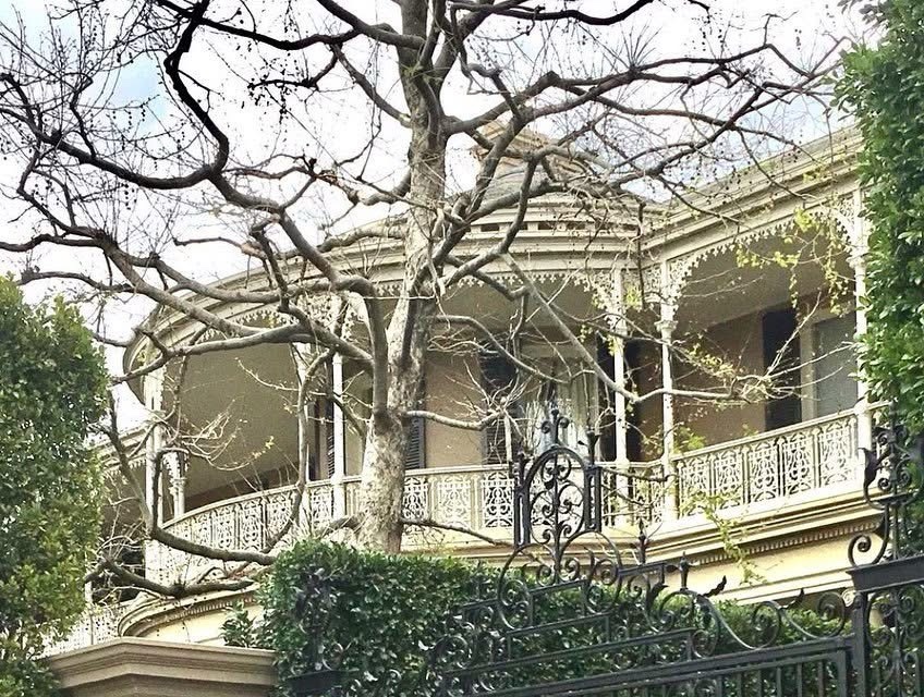 Trawalla – Storey of Melbourne